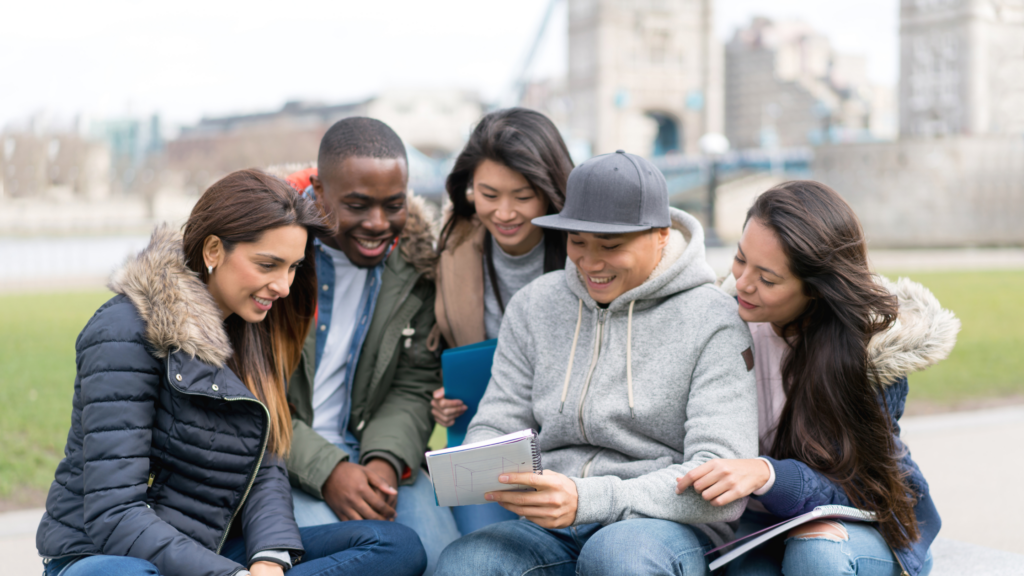 5 Alasan Kenapa Pelajar Indonesia Perlu Kuliah di Luar Negeri | Future ...